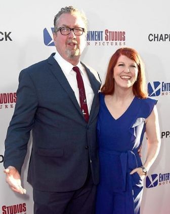Kate Flannery Married, Husband, Divorce, Family, Cancer, Net Worth, Height