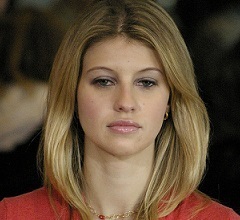 Laura Diakun Wiki, Bio, Age, Married, Husband, Boyfriend, Dating
