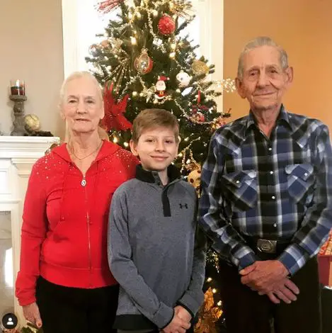 Mason Ramsey Age, Parents, Net Worth, Tour, Songs, Family