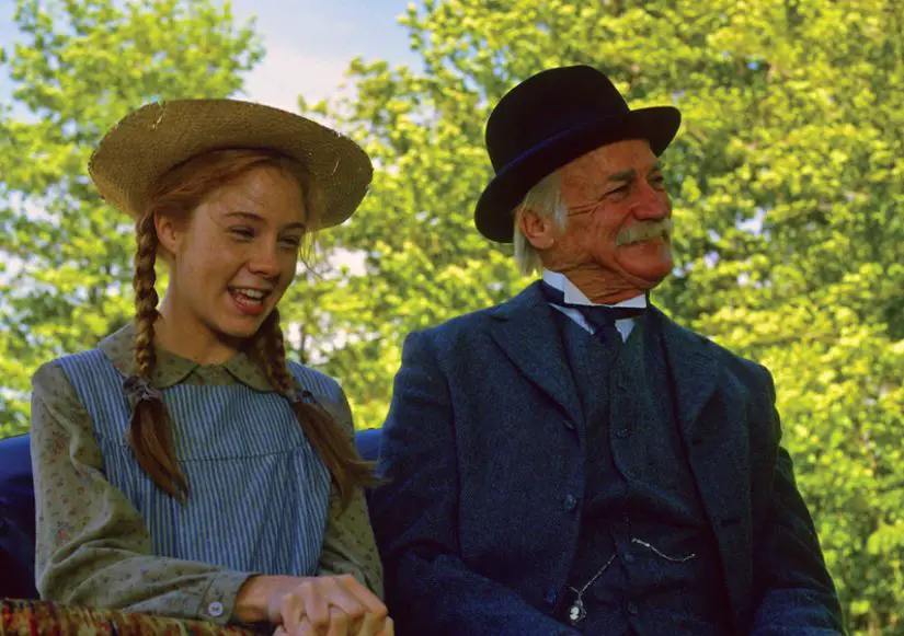 R. H. Thomson Wife, Height, Net Worth, Family