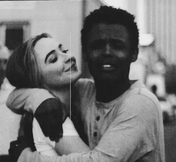 Sabrina Carpenter Wiki, Boyfriend, Dating, Parents, Net Worth, Siblings