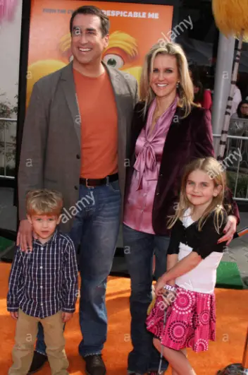 Tiffany Riggle Wiki, Age, Net Worth, Family | Rob Riggle's Wife Facts