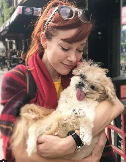 Alie Ward Married, Husband, Boyfriend, Affair, Lesbian, Net Worth, Bio