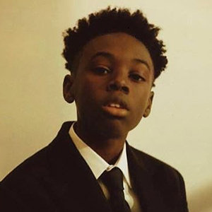 Alex R. Hibbert Wiki, Age, Birthday, Height, Parents, Net Worth