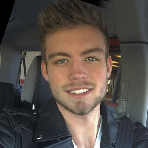 Dustin McNeer Wiki, Age, Gay, Relationship, Model, Facts