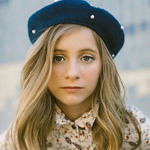 Elliana Walmsley [Dance Moms] Wiki, Height, Parents, Weight