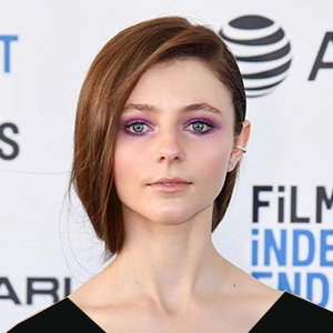Thomasin McKenzie Bio: Age, Parents, Family Details, Net Worth