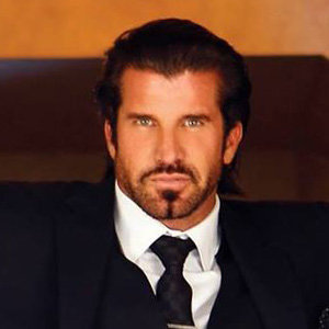 Travers Beynon Wiki, Net Worth, Married, Wife, Cars, Height