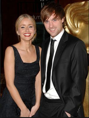 Jonas Armstrong Married, Wife, Girlfriend or Gay